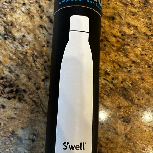 Swell | Dining | Swell Bottle Insulated Stainless Steel Water Bottle ...